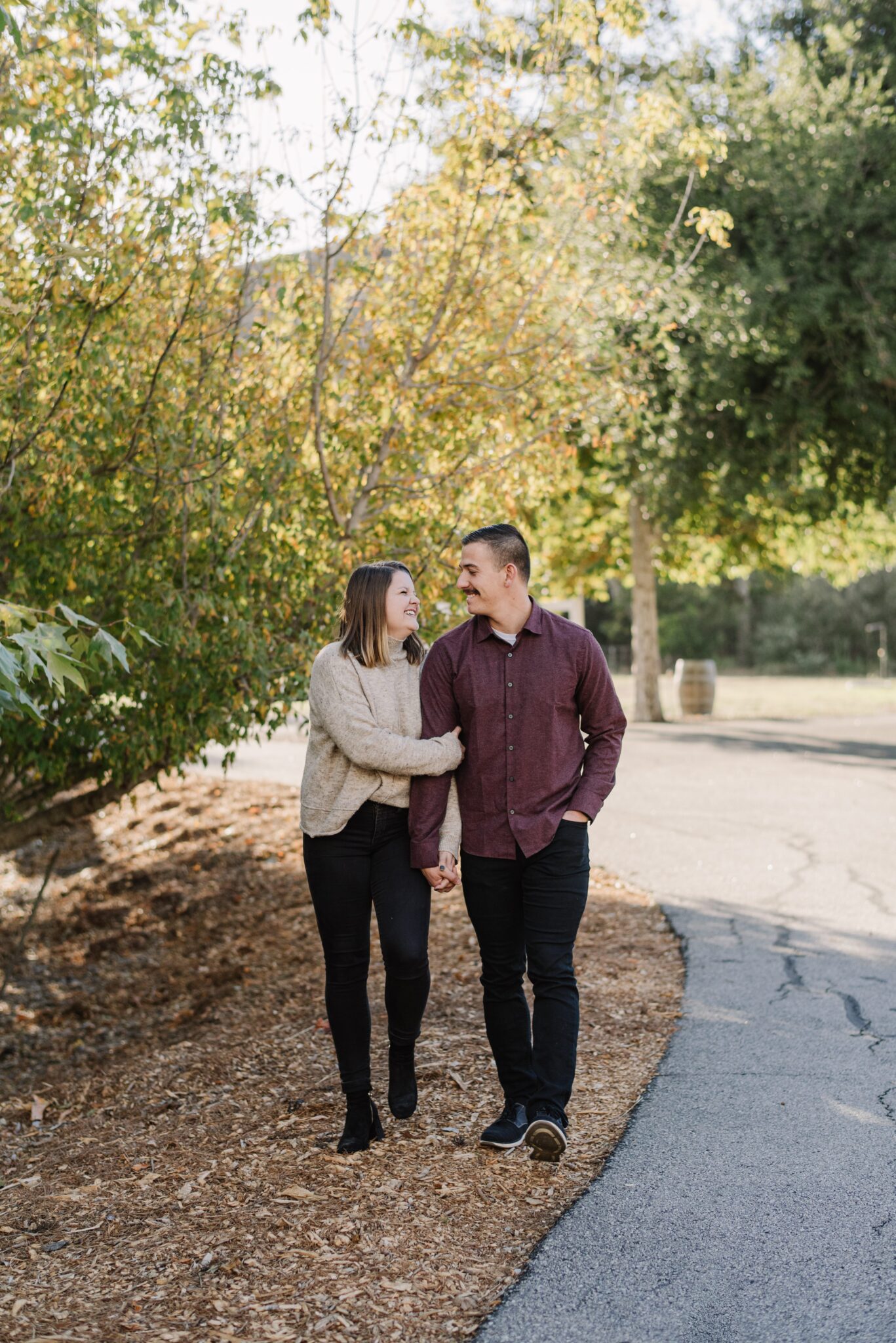 Avoiding the Awkwardness During Engagement Photos While Still Looking ...